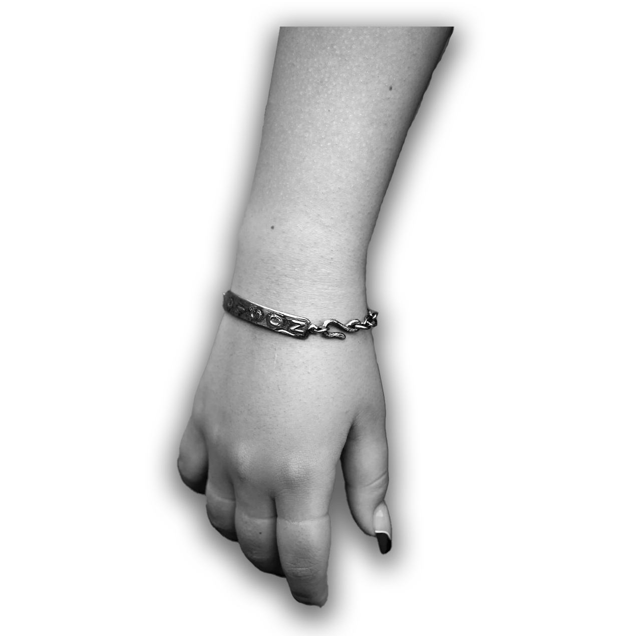 Poison Bracelet by Lorissa Toweel | Institute of Modern Art